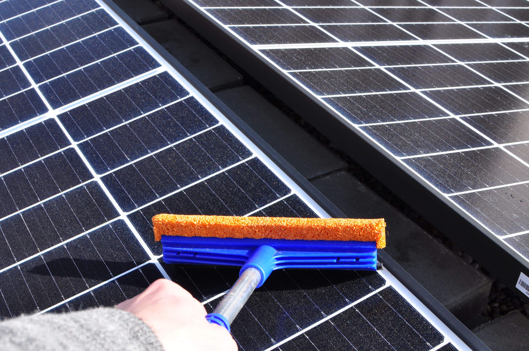 Solar Panel Washing Services - Salem Oregon - Improve Efficiency